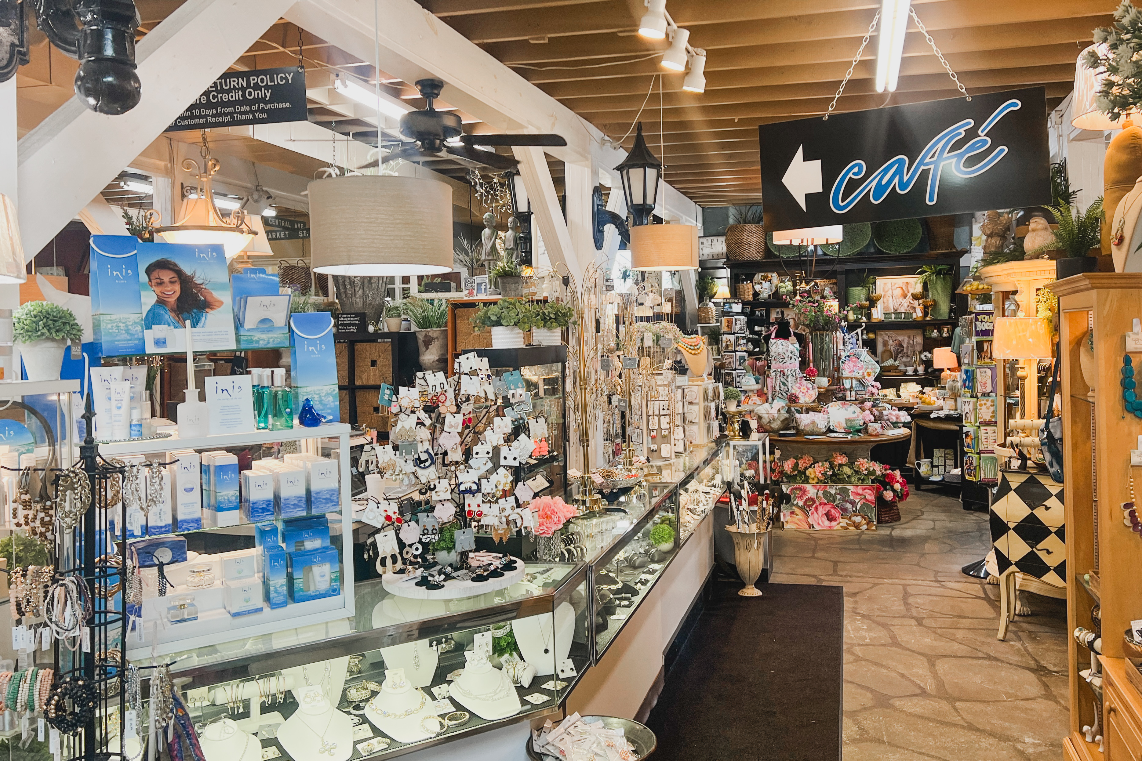 About 5th Street Marketplace & Gourmet Café